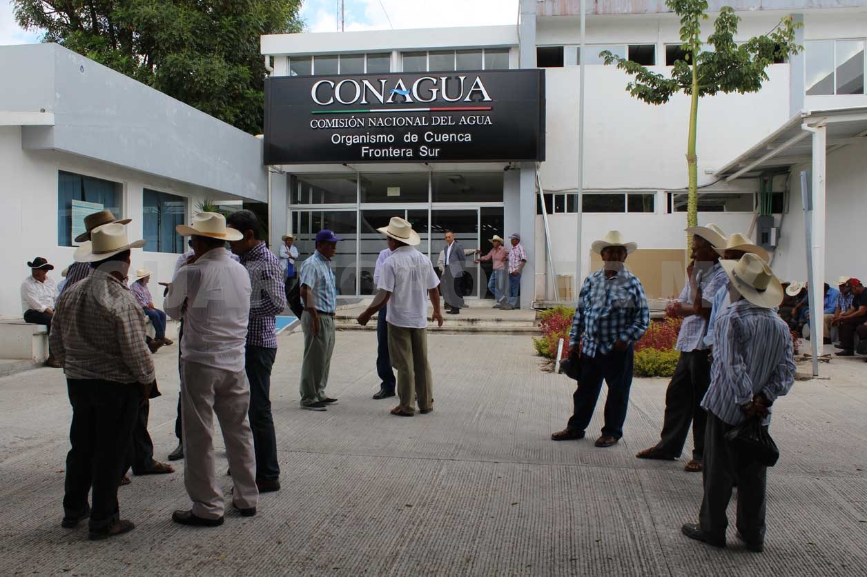 Ejidatarios toman instalaciones de Conagua Ejidatarios toman instalaciones de Conagua