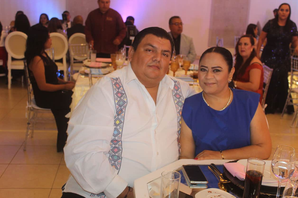 Hermosa fiesta para Sandra Denisse