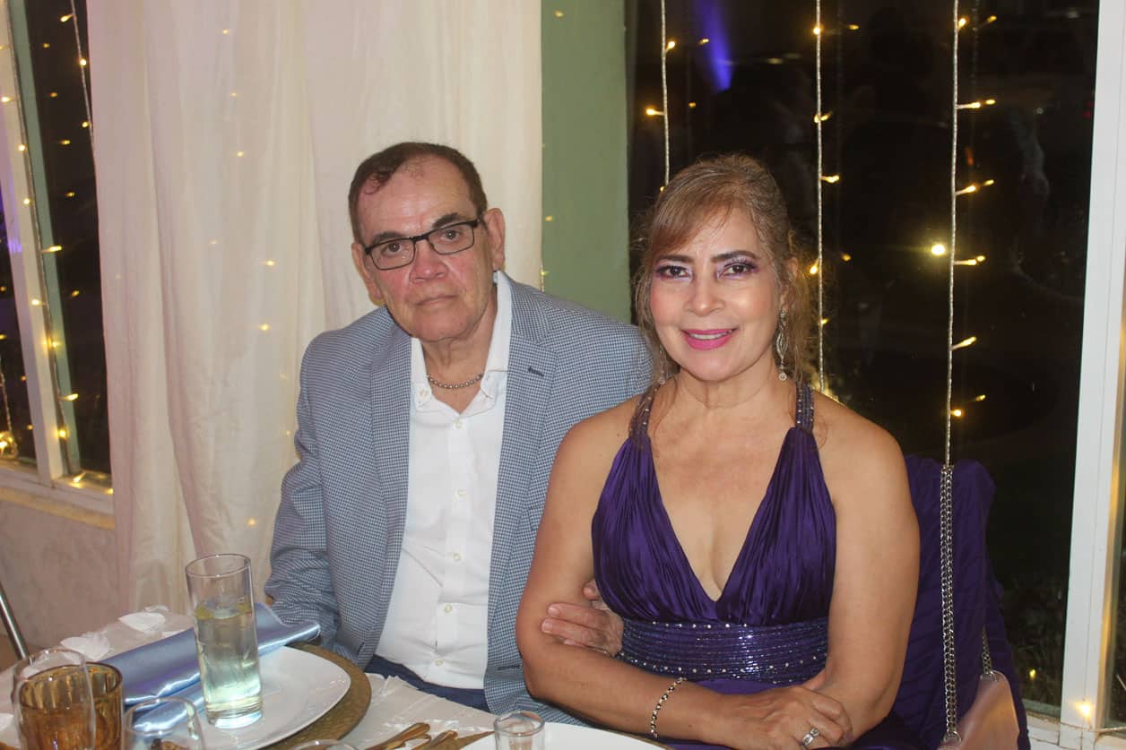 Hermosa fiesta para Sandra Denisse