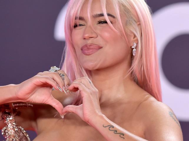 Karol G dijo que está comprometida Karol G dijo que está comprometida