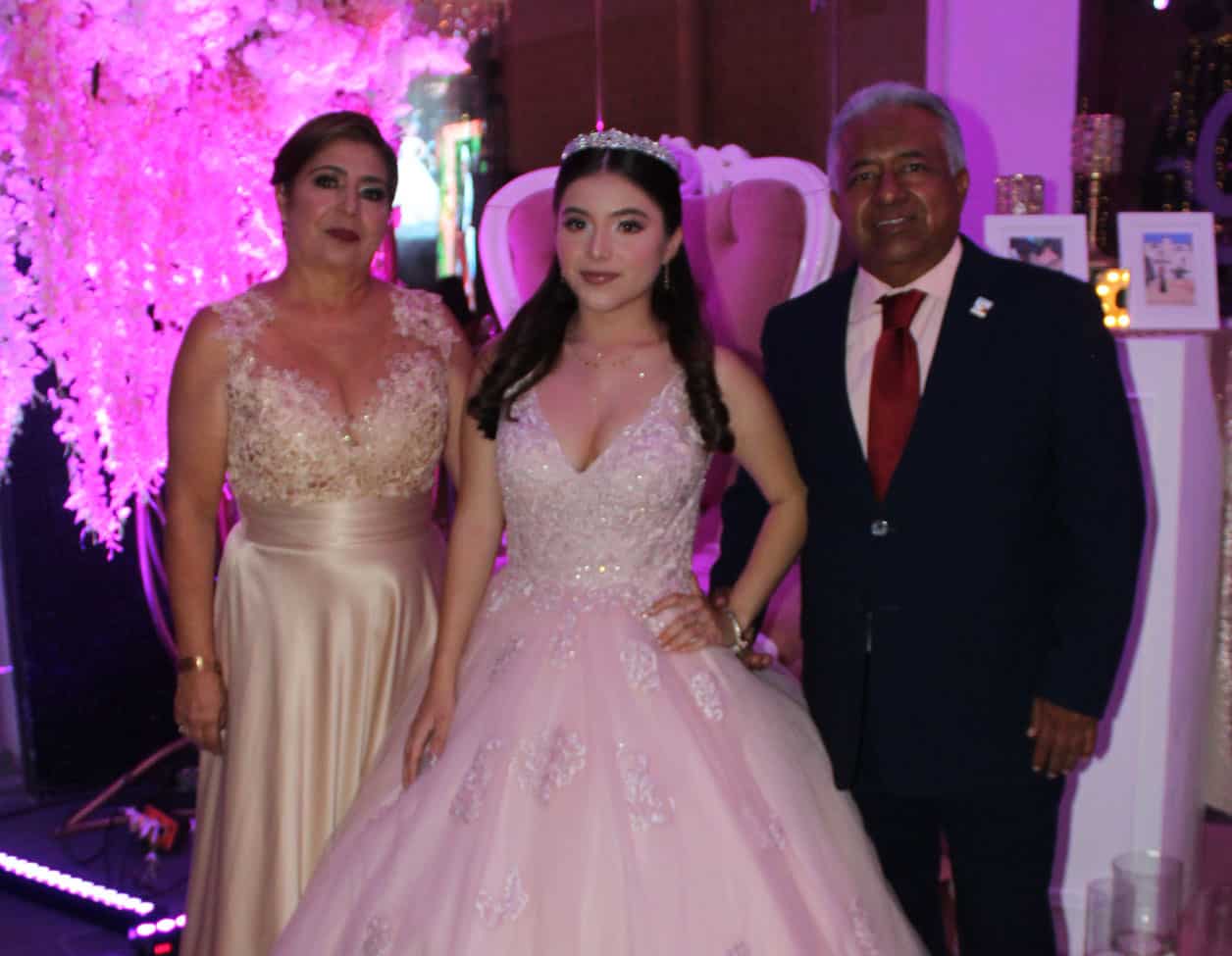 Hermosa fiesta de Mafer