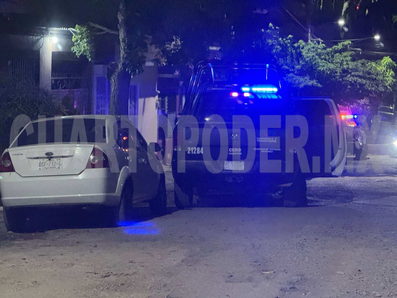 La encuentran ahorcada dentro de su casa